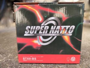 Vストローム250のバッテリー交換手順｜初心者でもできる簡単メンテナンスガイド